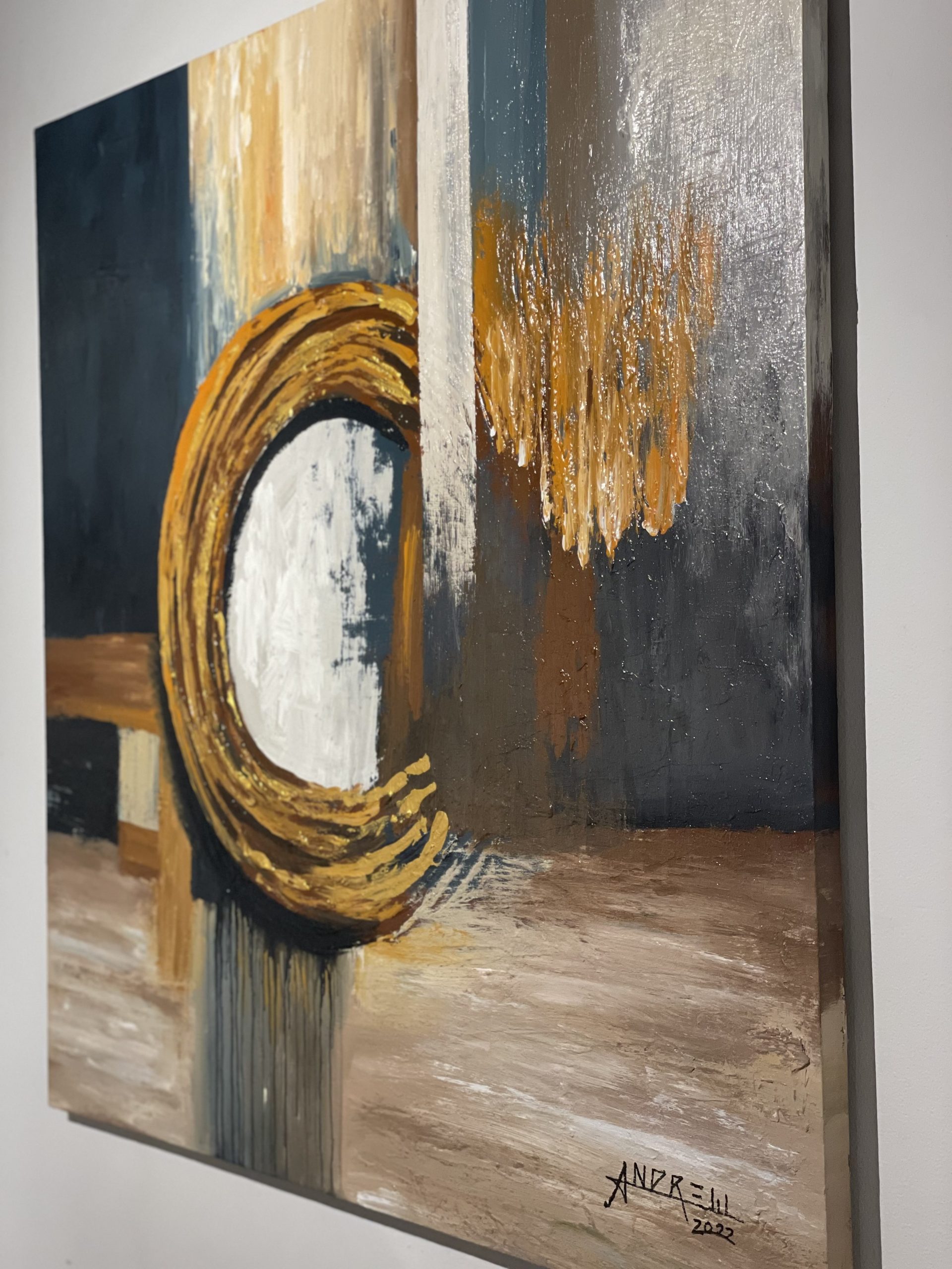 Golden Circle Harmony – Contemporary Abstract Art - ARTIQUE Gallery