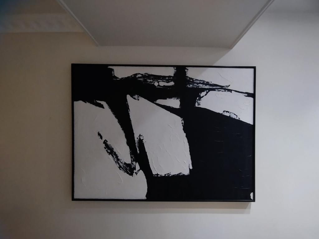 Bold Monochrome Flow – Modern Abstract Art - ARTIQUE Gallery